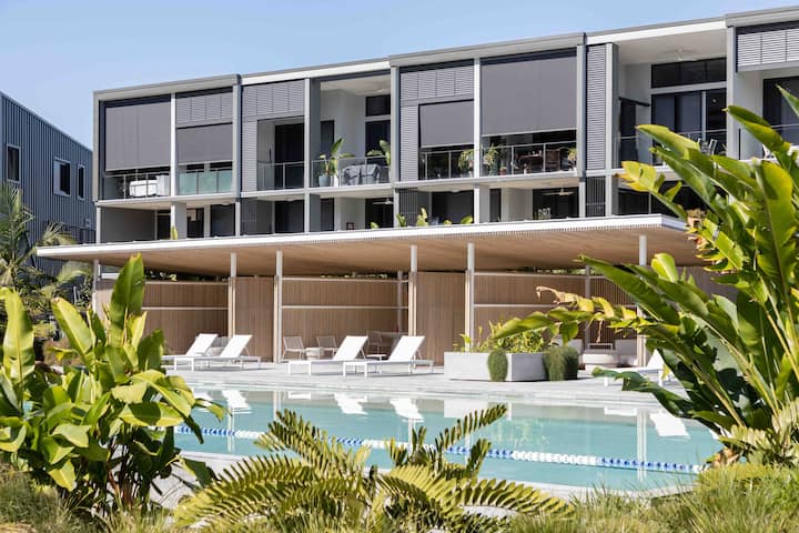 Tropical Noosa Heads Escape + Gym & Pool - Noosaville