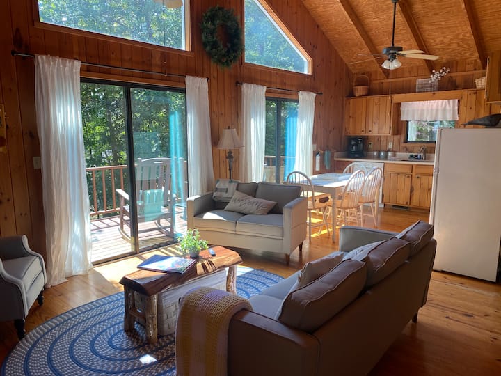Blue Bell Cottage - Hiawassee, GA