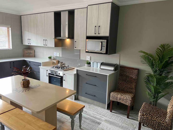 Spacious Holiday Retreat Hartenbos / Mossel Bay - Mossel Bay