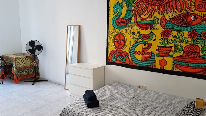 Wonderful Spacious Doble Room In Barcelona Center - Barcelona