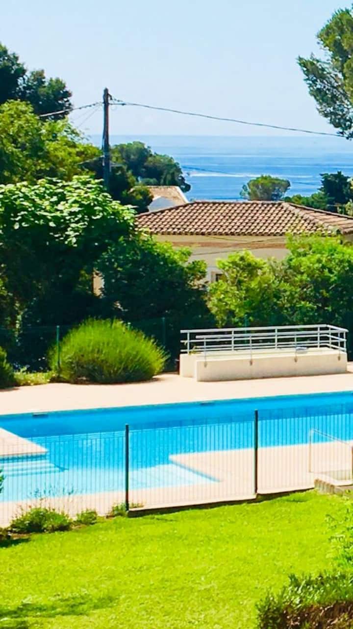 Standing Vue Mer Et Piscine Boulouris St Raphaël - Saint-Raphaël