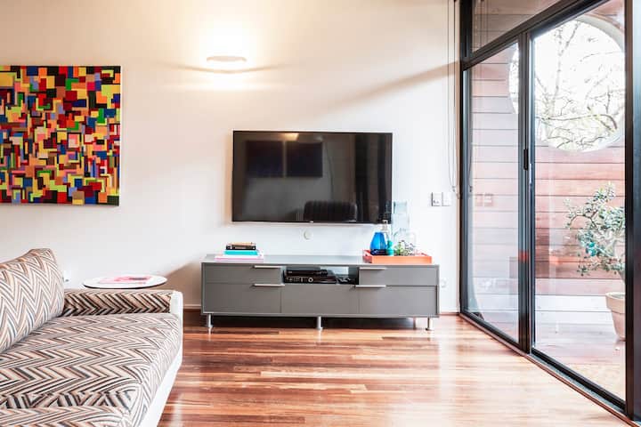 Design Life Apartment Near St Kilda Penguins - St Kilda