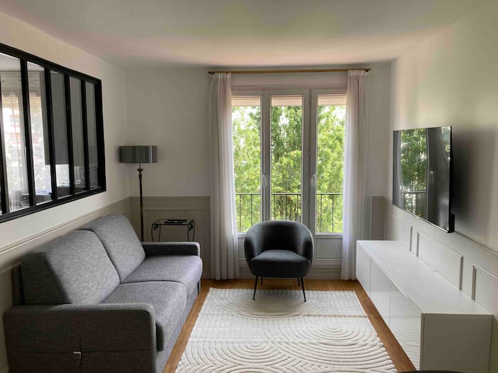 Le Daumesnil Appartement + Balcon 2br 4/6personnes - Parigi