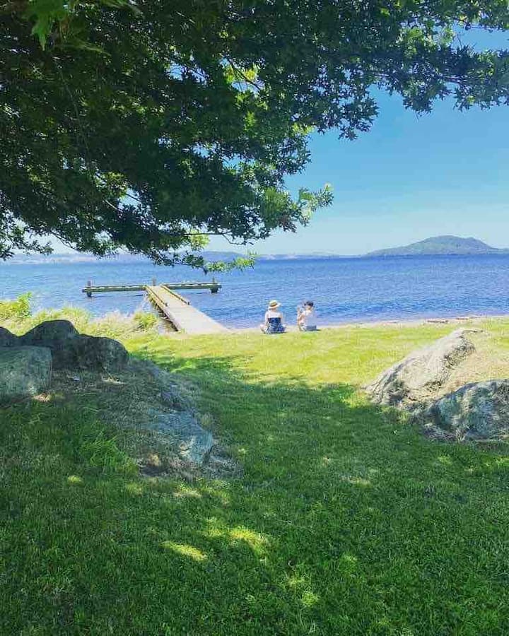 Relax By The Lake | 5br Near Cbd & Attractions - Rotorua