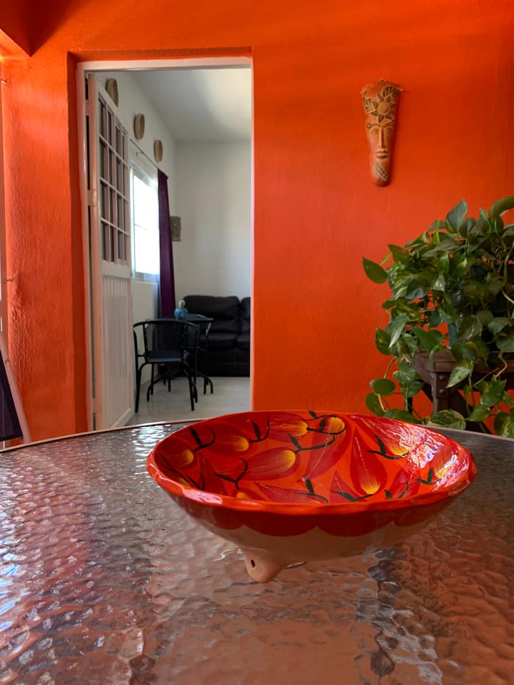 Colorful Studio Apartment, 1 Block From Malecon - 라파스