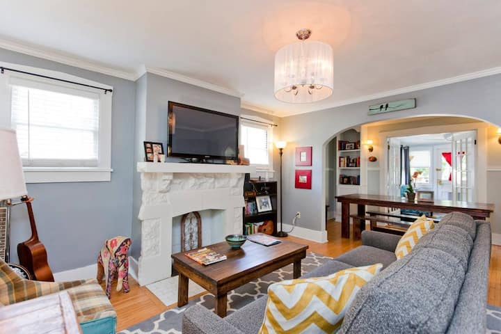 Lovingly Restored Hip East Nashville Bungalow - Nashville