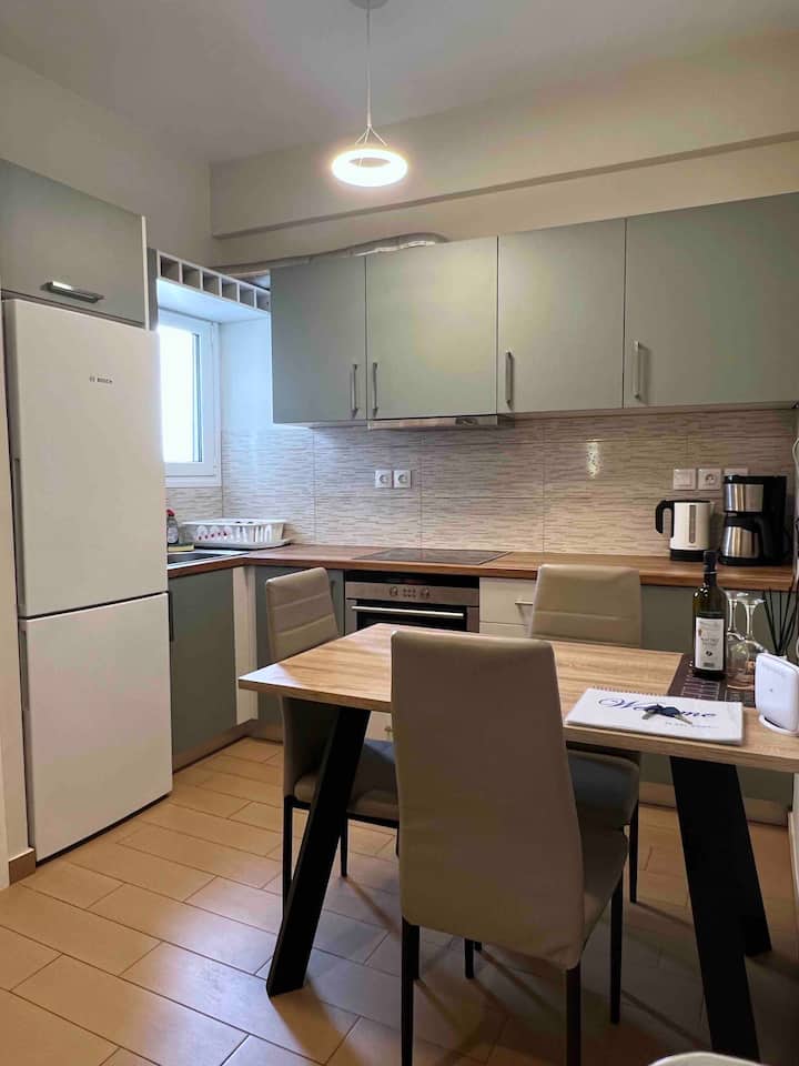 Bright & Light | Stunning View |10' From Acropolis - Athènes