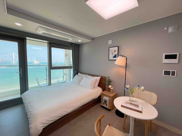 [Hyoi Stay The Gwangan] #60테라스오션뷰 #전객실테라스 #요트할인 - Busan