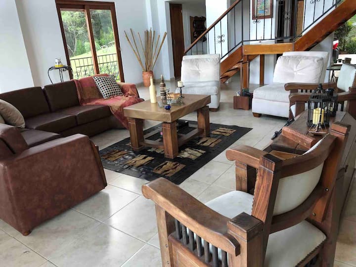 Casa Finca Campestre Cerca Aeropuerto De Rionegro. - Guarne