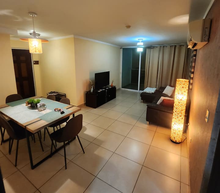 Lovely 3-bedroom Rental Unit, Wifi, Free Parking. - Panama City