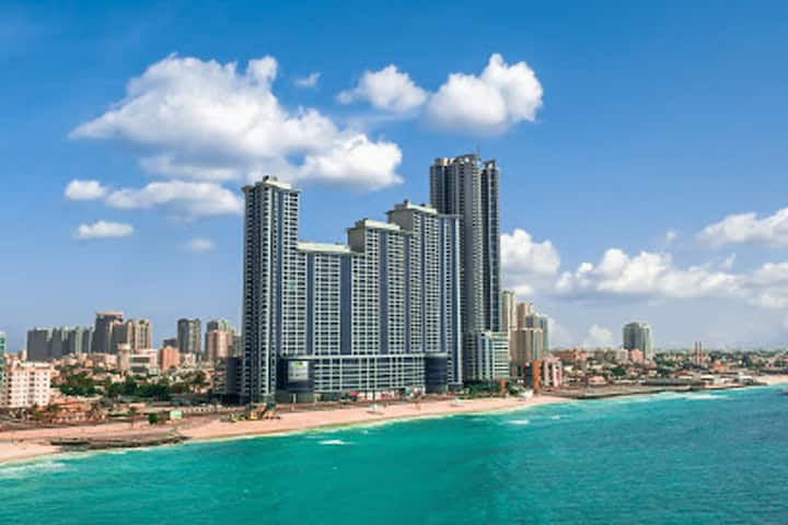 Beach Front Full Sea View Luxurious Apartment - Ajman