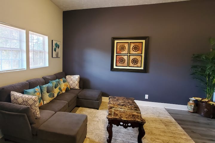 4bed 2bath House 2 Blocks To Gwcc/mbz/downtown Atl - Atlanta, GA
