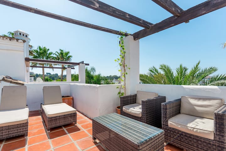 Sunny Penthouse Close To Puerto Banus- 3 Bedrooms - Marbella