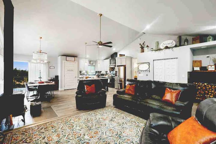 The Solid Rock House - Cripple Creek, CO