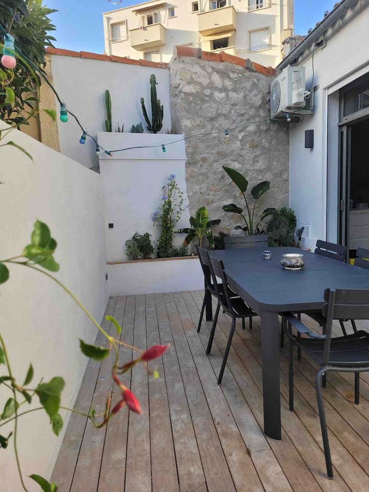 Maison Pleine De Charme Au Vallon Des Auffes - Marseille