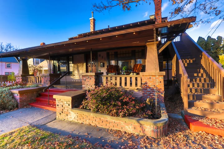 Craftsman On Whitman · Updated Craftsman On Whitman, Close To Everything! - Walla Walla, WA