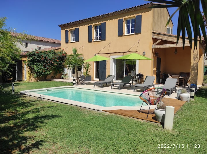 Jolie Villa Climatisée Avec Piscine En Provence - Pélissanne