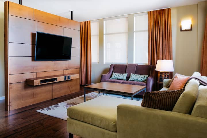 Two Thirty-five Luxury Suites: Orchard Suite - Healdsburg, CA