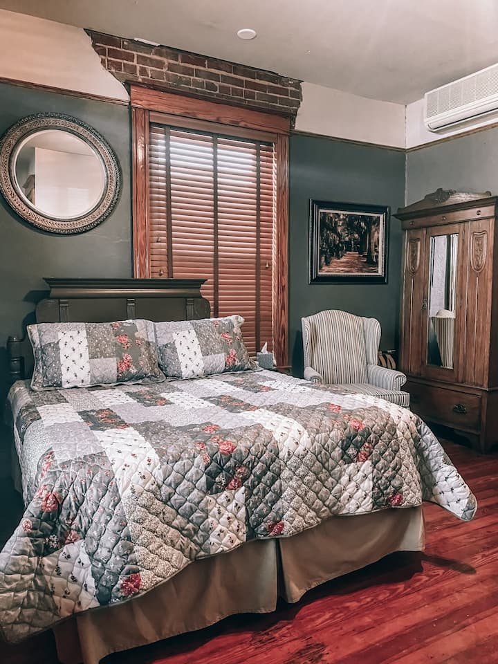 The 1908 204 S Oakes St. San Angelo Tx, 76903 - San Angelo, TX