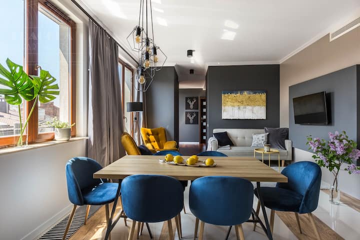 Golden Globe 2-bed Family Apartment With Balcony - Krakow