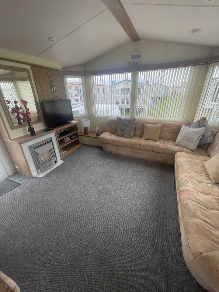 Cozee Stays Home From Home - Rhyl