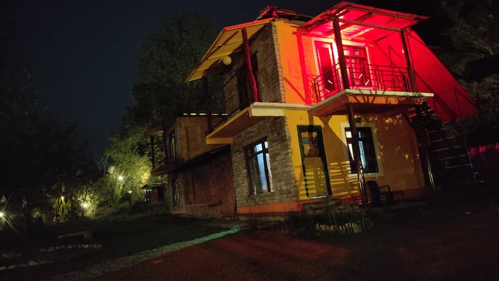 Hobo Huts Sunrise - Binsar