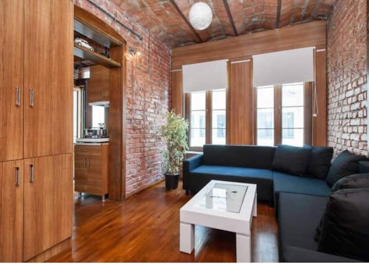 Exposed Brick & Elegant View @Heart Of Istanbul - Cihangir