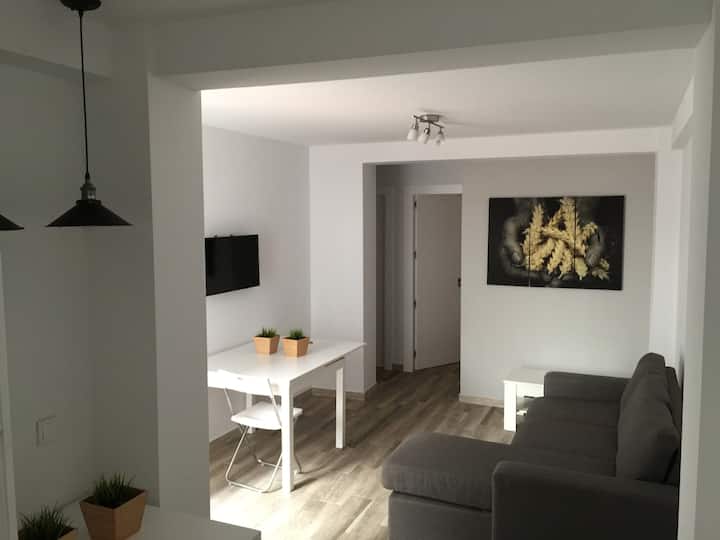 Renovated Apartment In Civil Hospital - Málaga