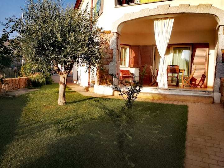 Sunny 2 Bedrooms Apartment With Private Garden - Budoni
