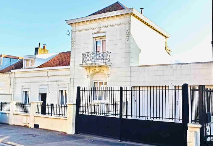 Maison Chaleureuse (160 M2) Grand Jardin - Parking - Saint-Amand-les-Eaux
