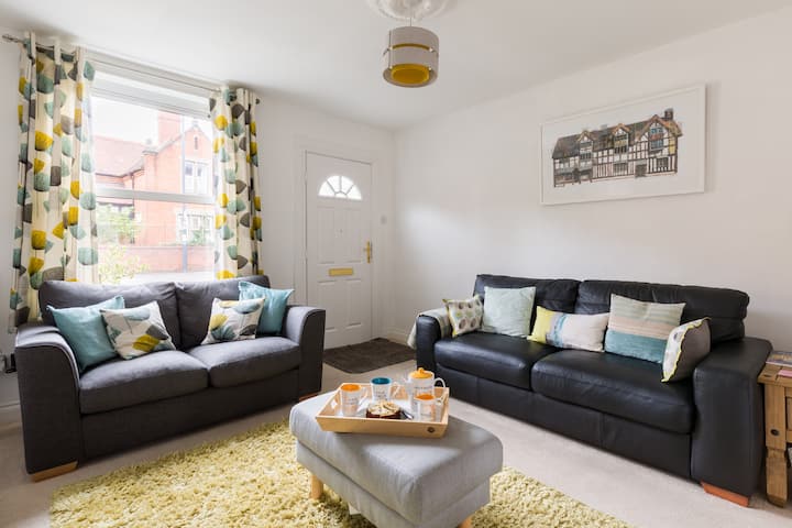 Baker's Dozen: Modern, Stylish Cottage W/garden - Stratford-upon-Avon