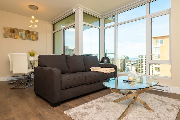 Modern High-rise Downtown 1 Bdrm With A View - A - Victoria