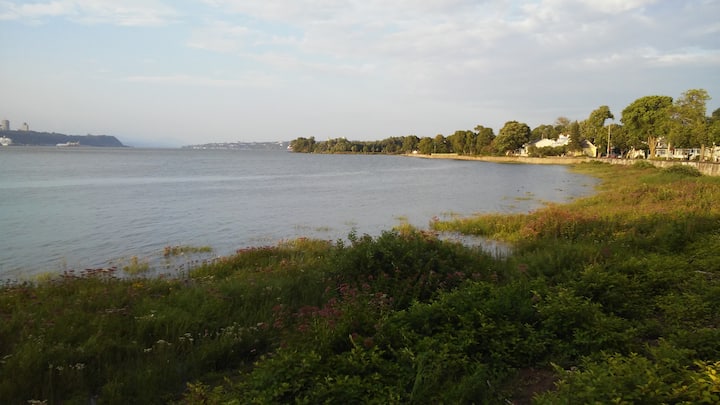 Jumelé Ancestral Sur Le Bord Du Fleuve-1 Mois + - Quebec City