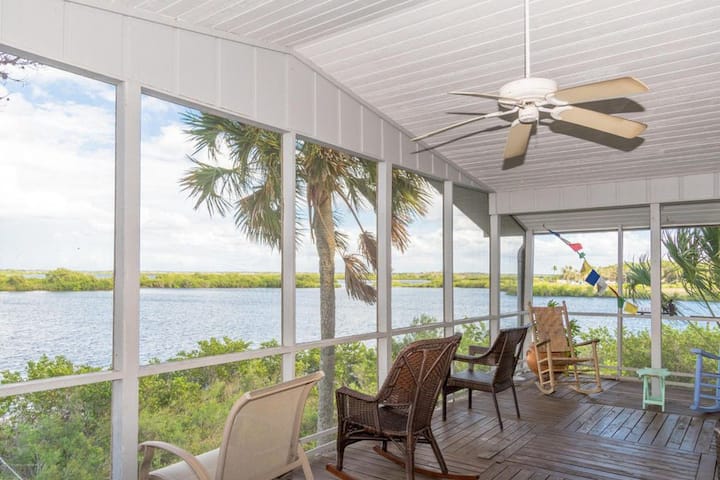 Escape To Our Cabin On The Estuary! - Crystal River Preserve State Park, Crystal River