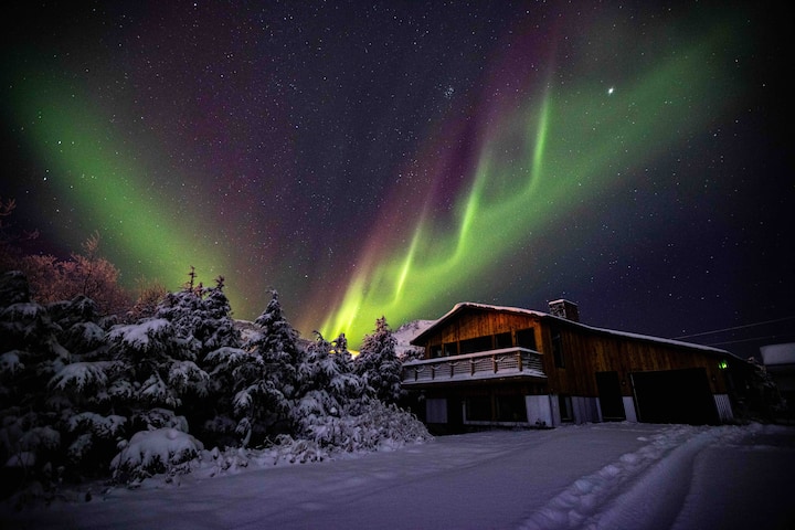 5 Min Walk To Flattop Trailhead! Aurora! Sauna! - Alaska