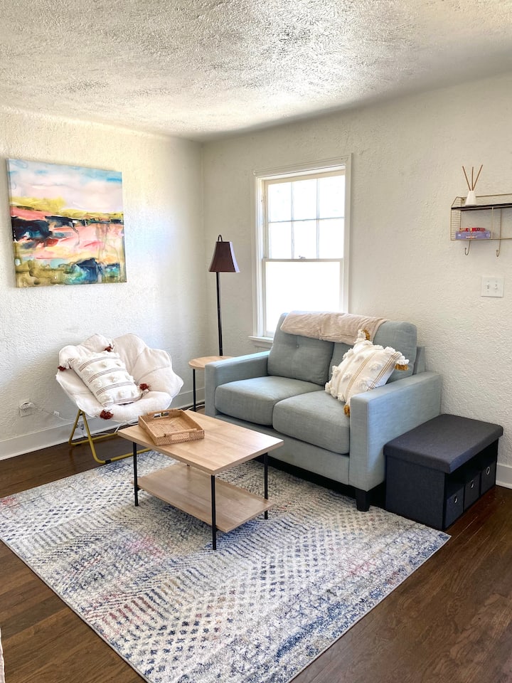 No Cleaning Fee- 2 Bedroom Guest House - Denver, CO
