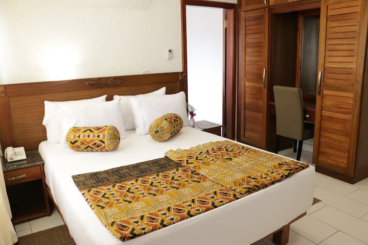 Coconut Grove Sakumono Hotel - Ghana