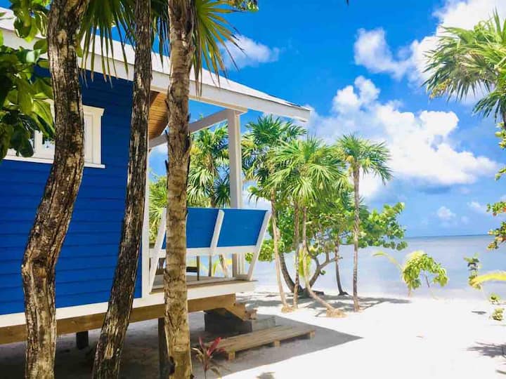 Isla Barbareta Holiday Rentals & Homes - Bay Islands Department ...