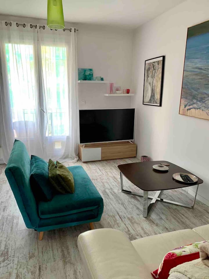 Comfy Bedroom With Balcony Ajaccio . - Ajaccio