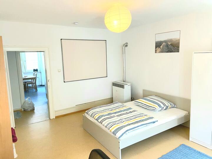 Zimmer3v4, Zentrale Altbauwohnung (Wil33-2og) - Karlsruhe