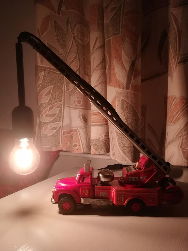 Room With Firetruck Between Airport And Citycentre - Helsinki