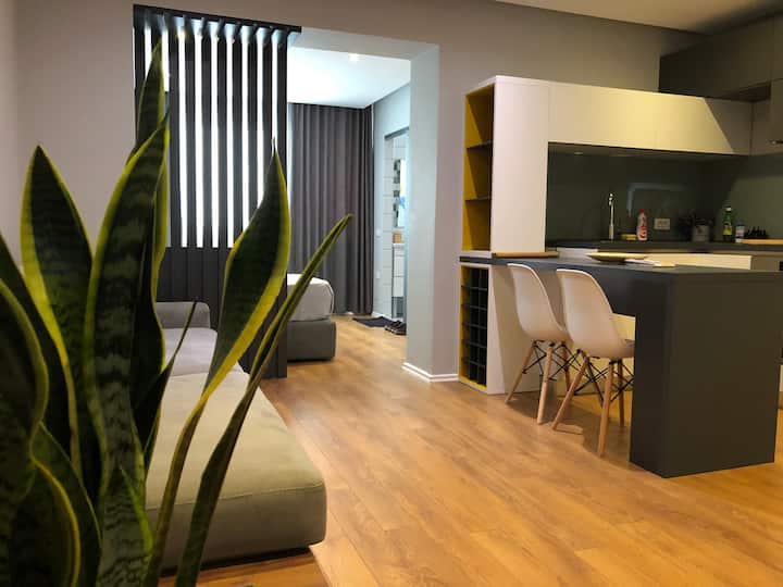 Fire | Spacious Comfy Apt Near City Center 1gbwifi - Tirana