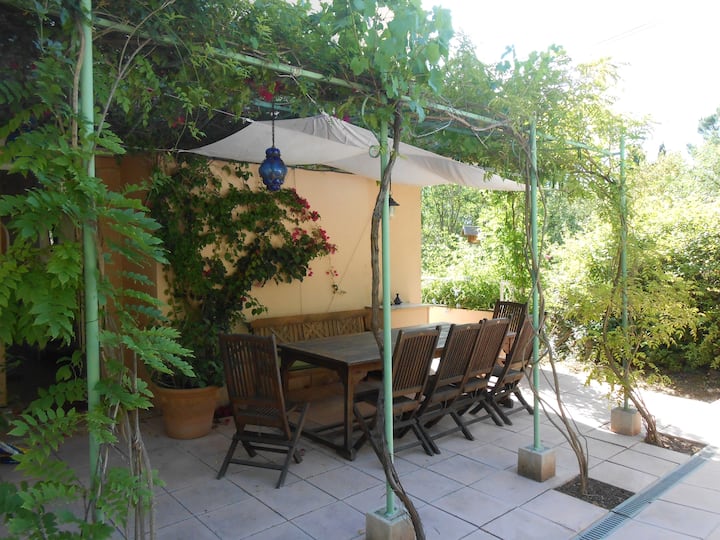 Maison Au Soleil , Parking Sécurisé Dans Jardin - Toulon