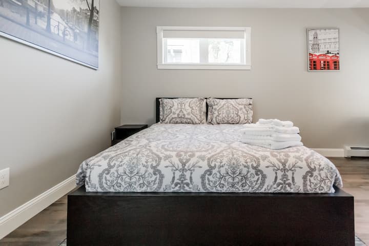 Munjoy Hill 2br | King Beds | Pet-friendly - Portland, ME
