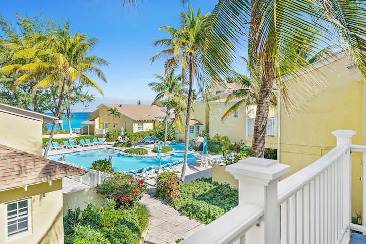 Beachfront Resort Living, 5min Walk To Atlantis! - Nassau