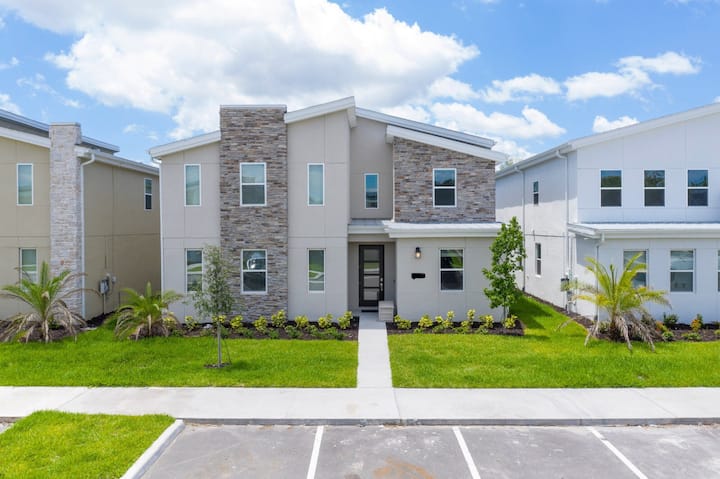 Storey Lake 8bed/private Pool/movie/game Room - Kissimmee