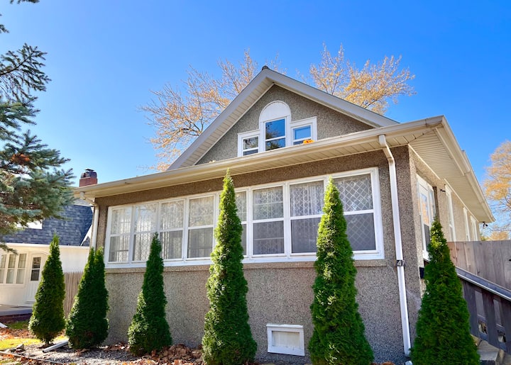 Bungalow With Dog-friendly Yard Near Starved Rock - 스탠다드