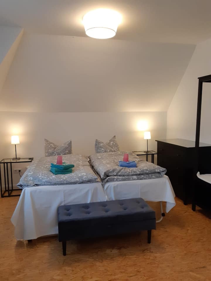 Zwei Schöne Wg-zimmer Mit Durchgang Im Altbau - Bielefeld