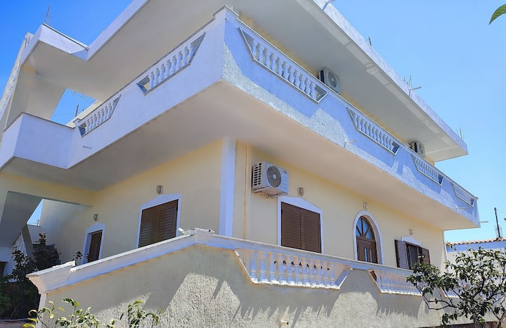 Apartament Nr 1 In This Cheerful Villa 🙂 - Ksamil