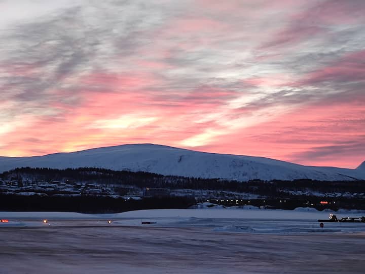 Leilighet Til Leie Med Elbil Lader. - Tromsø